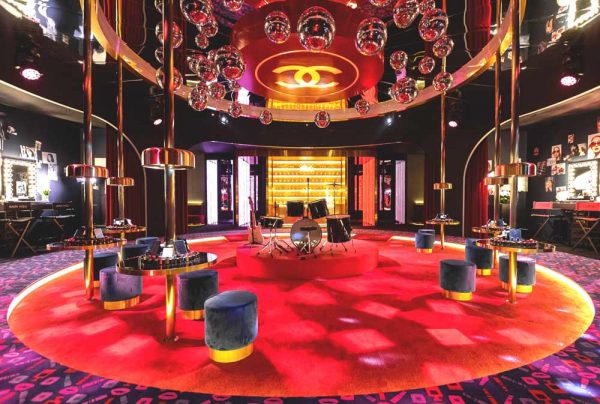 Coco Flash Club: Exclusive Chanel Beauty Disco Full Of Instagram Spots ...