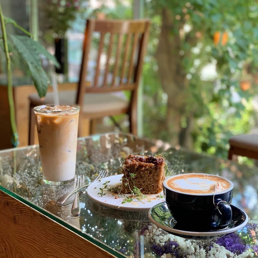 10 Aesthetic Cafes in Seoul With Minimalist Layouts & Pastel Themes ...