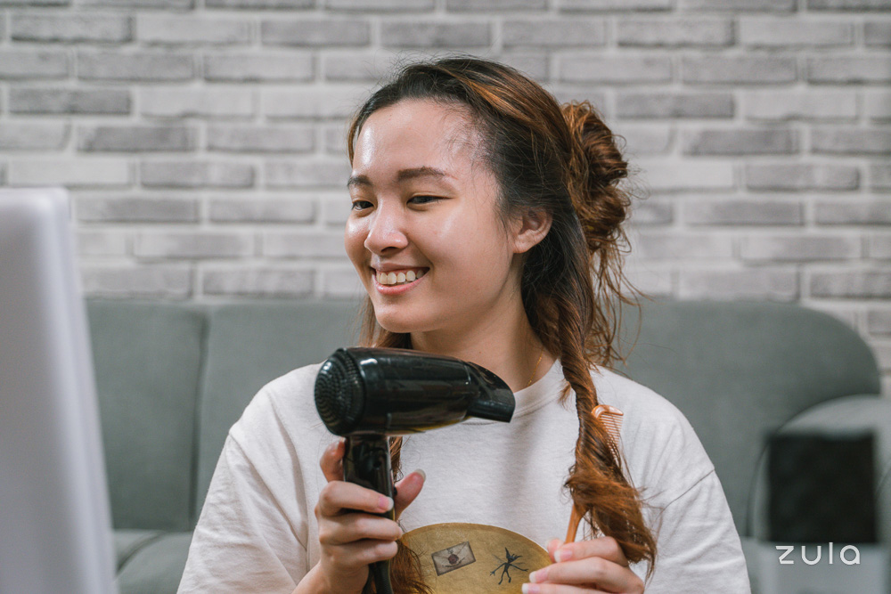 5 Easy Ways To Curl Your Hair With Everyday Items And No Hair Curler ...