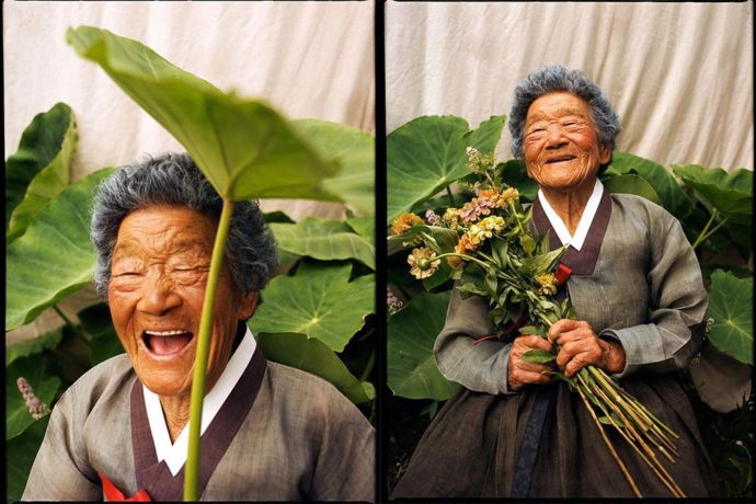 These Photos Of Korean Grandmas In The Countryside Are The Wholesome ...