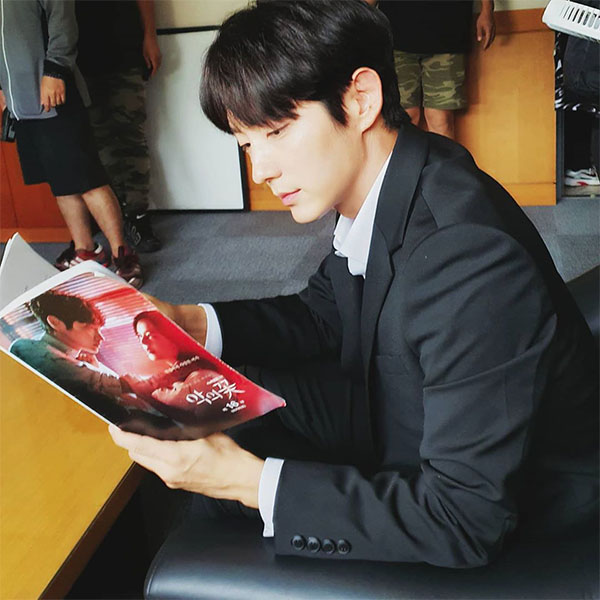 21 Lee Joon Gi Facts Including His Acting, Dating & Family Life For ...