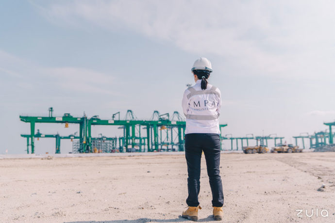 This Millennial Handles A Billion-Dollar Sea Construction Project & Is ...