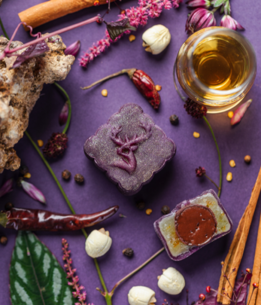 Whisky Snow Skin Mooncakes From Glenfiddich & Chun Tsubaki