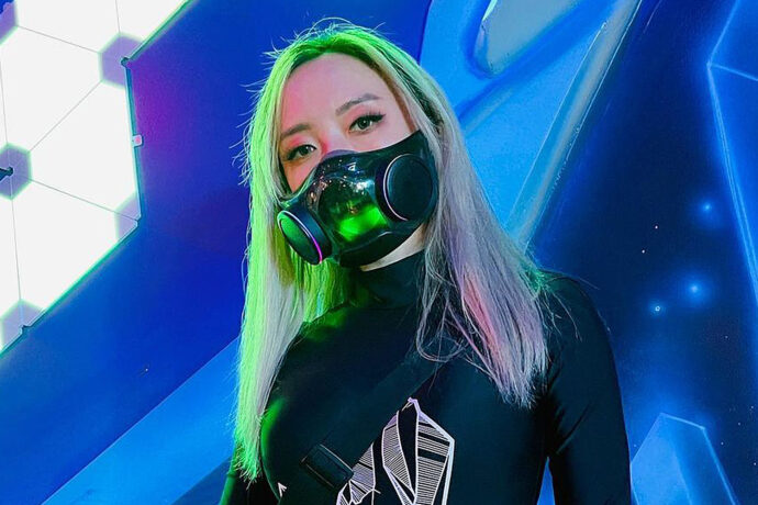 Razer's Air Purifier Mask Lets You Transform Into A Game Character