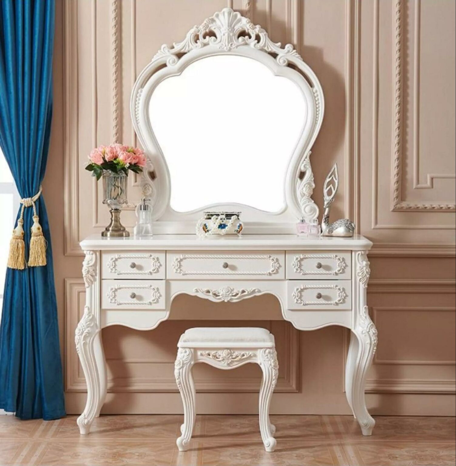 16 Aesthetic Vanity Tables In Singapore To Make Getting Ready A Breeze