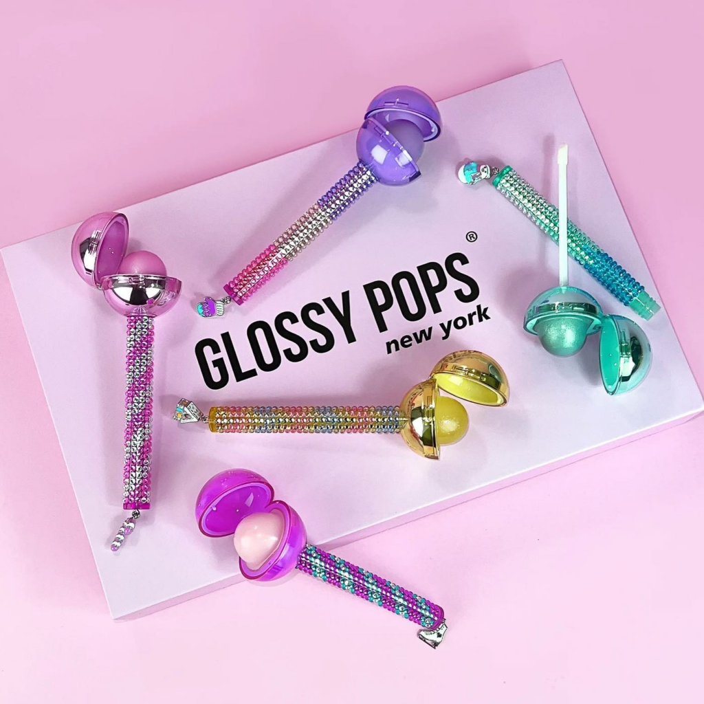 These Lollipop Lip Gloss Stain Your Lips Just By Rubbing