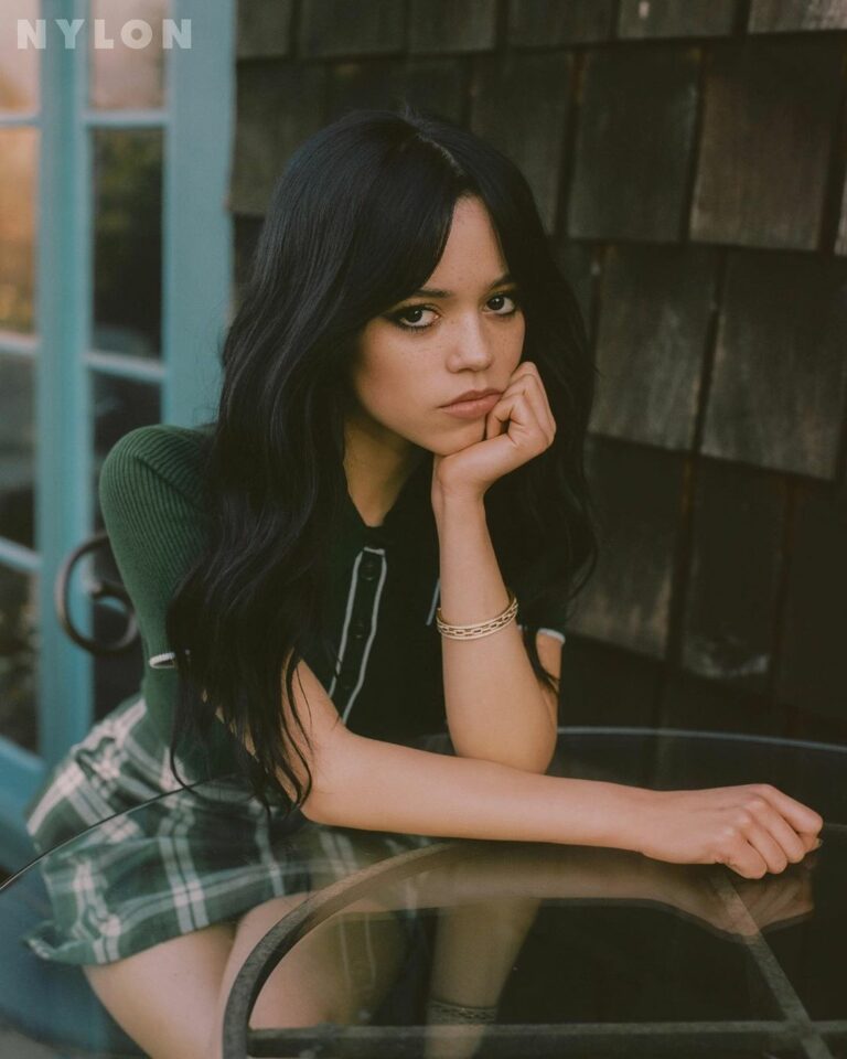 16 Facts About Jenna Ortega The Viral Star Of Wednesday