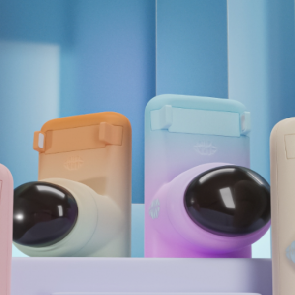 This Remote Kissing Device Has “Lips” To Send A Virtual Smooch