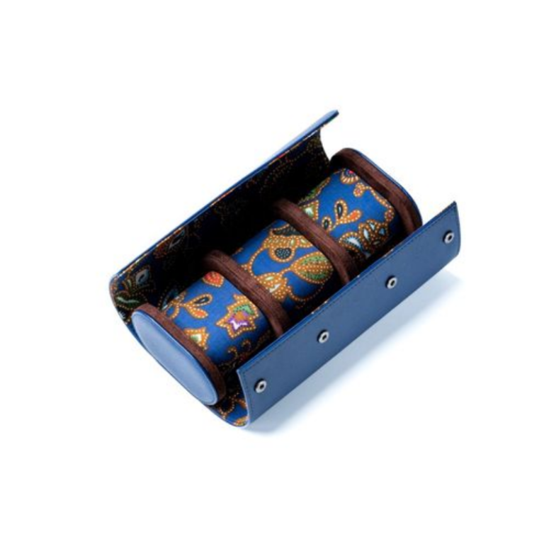 Singapore Airlines Batik Watch Roll Protects Your Timepieces