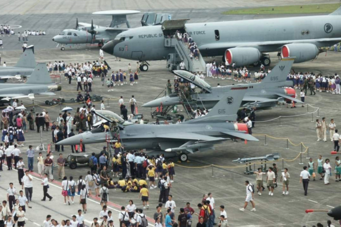 This Female Air Force Engineer Joined The RSAF At 24