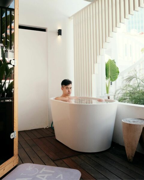 Trapeze Rec. Club Offers Ice Baths To Boost Metabolism