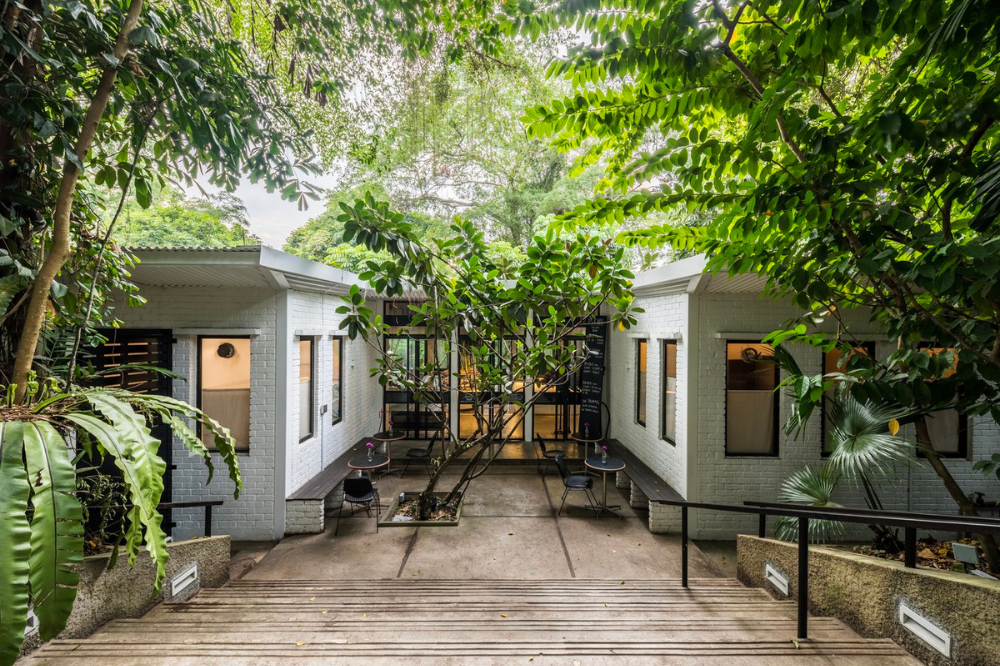 10 First Date Cafes & Restaurants In Singapore
