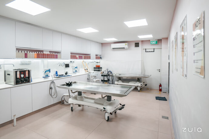I Am A Female Embalmer Who Sees Death Daily