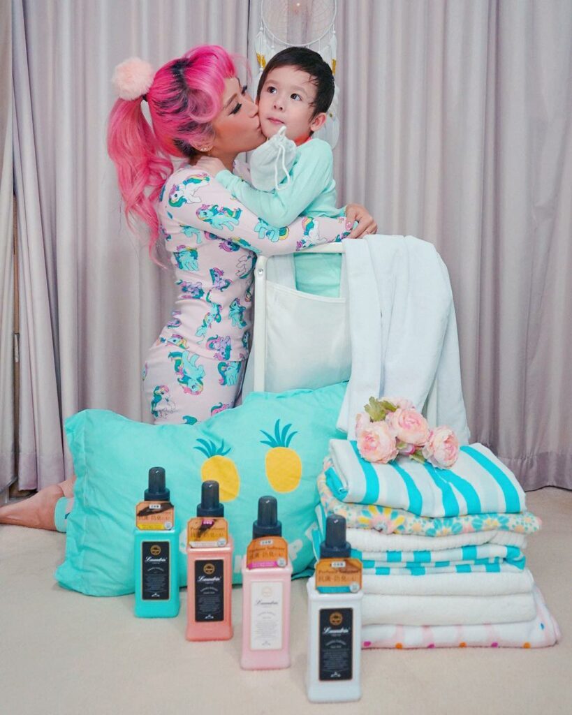 8 Most Popular Mum Influencers In Singapore