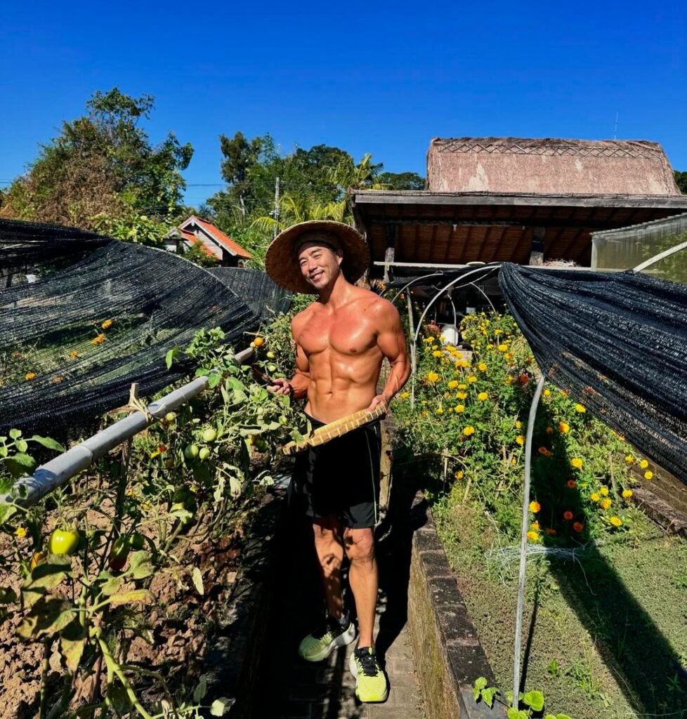 8 Handsome Mediacorp Actors We All Had A Crush On Before