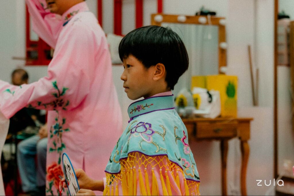 How Chinese Opera Perfomers Are Preserving A Historic Form Of Drag