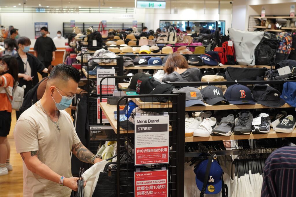 2nd STREET: Japan's Famous Secondhand Fashion Store To Open In Singapore